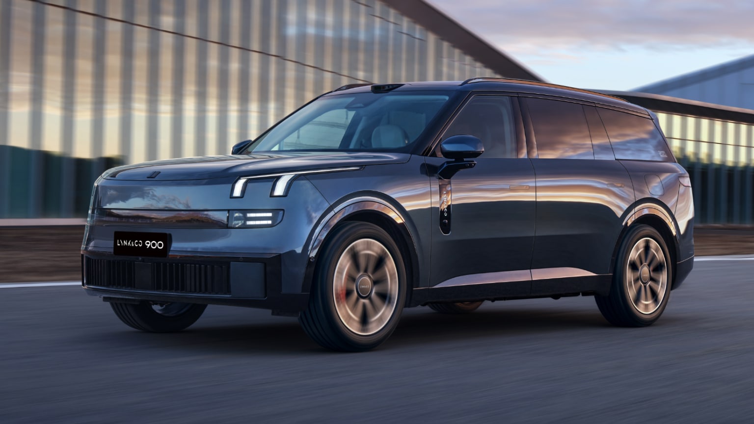 Lynk Co 900 PHEV Crossover Revealed with 1,443 km Range and 845 hp