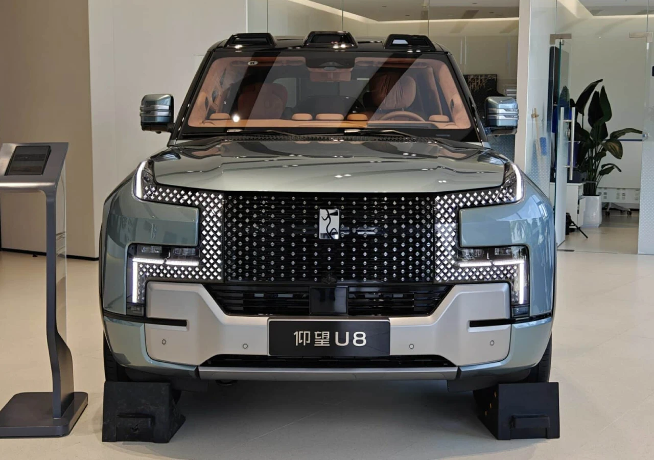 BYD May Unveil 7 Seater Yangwang U8L Soon