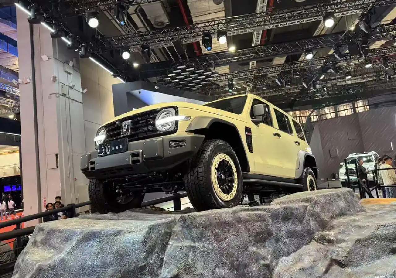 Meet The Tank 300 Hooke Edition Enjoy an Exciting Driving Experience On ...