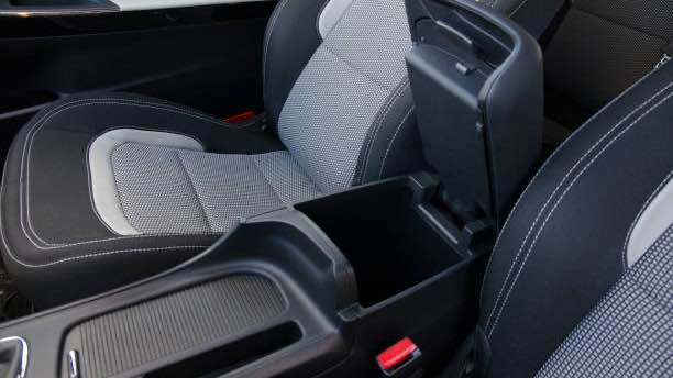 Toyota Innova Crysta Seating Guide How Many People Can Sit