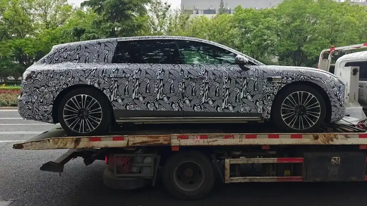 Leaked Images Reveal Stelato S9 Wagon with AITO M8 Inspired Taillights