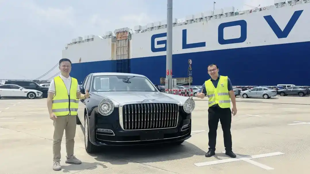 Hongqi Golden Sunflower Used Chinese Car Sets Record with 5.5 million ...